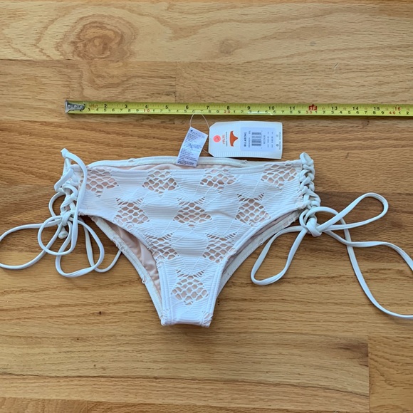 Billabong | Swim | Billabong Hawaii Crochet Low Rise Surf Bikini ...